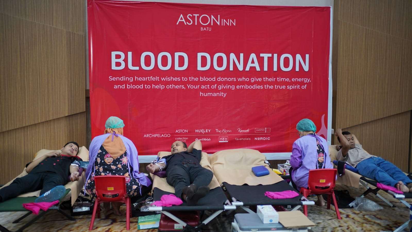Kegiatan donor darah di Aston Inn Batu. (Ist)