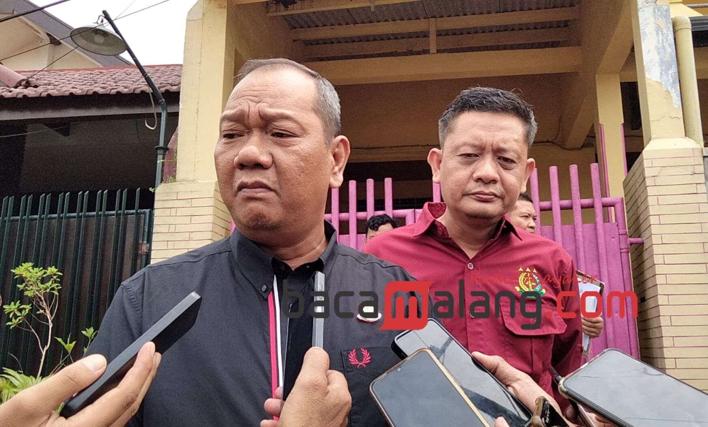 Kajari Kota Malang, Rudy Hartawan Manurung ,SH saat memberikan ...