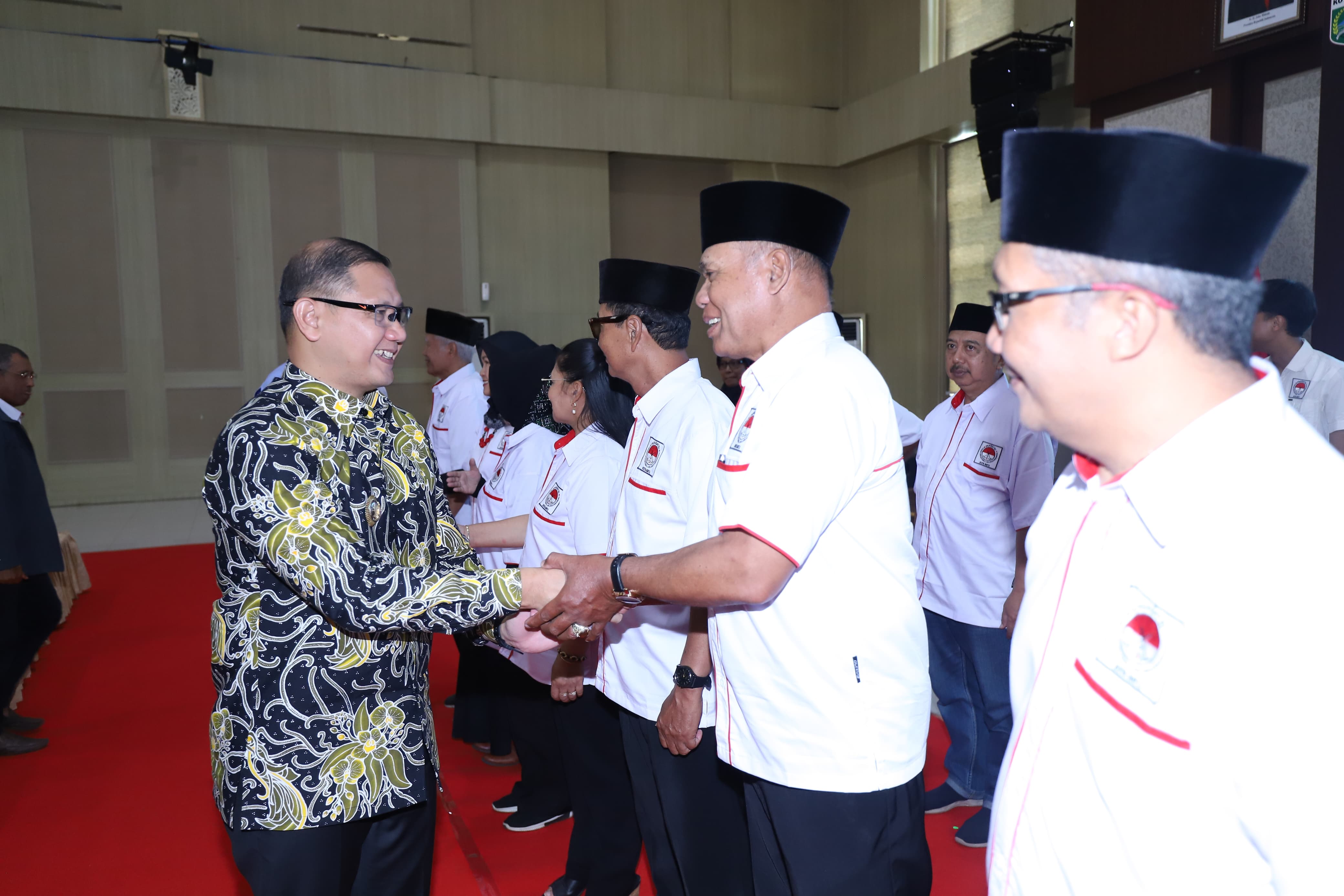 Pj. Wali Kota Batu Dr. Aries Agung Paewai, S.STP., M.M saat menghadiri PERGATSI Kota Batu, di ...