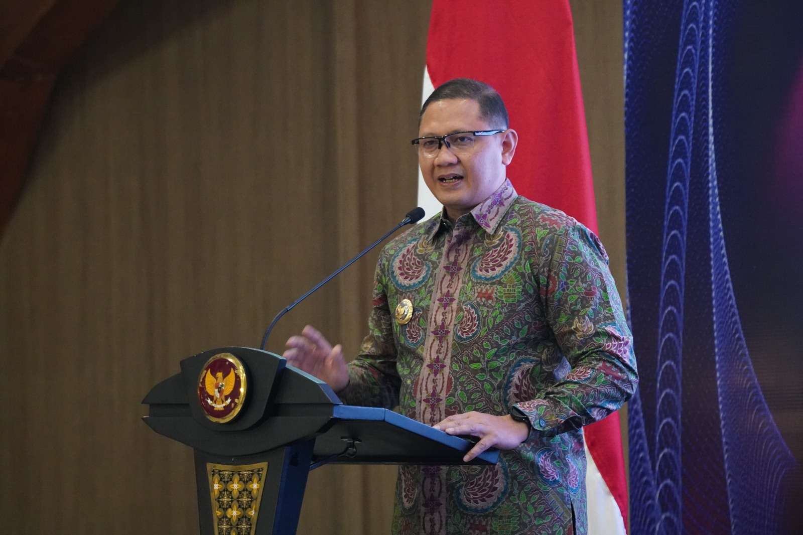 Pj. Wali Kota Batu Dr. Aries Agung Paewai, S.STP., M.M saat membuka Forum Konsultasi Publik ...